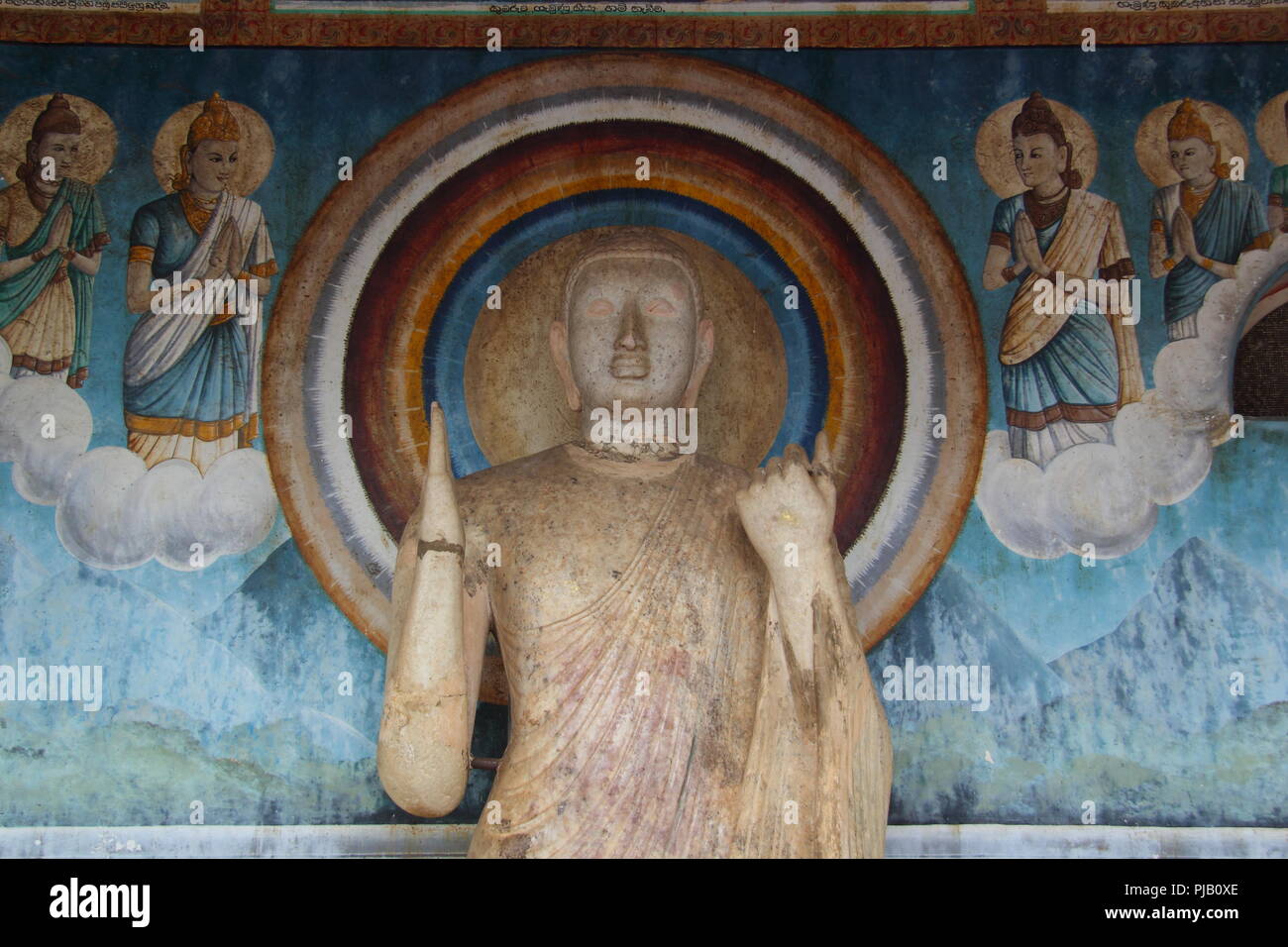 Buddha statue in Sri Lanka Stock Photo - Alamy