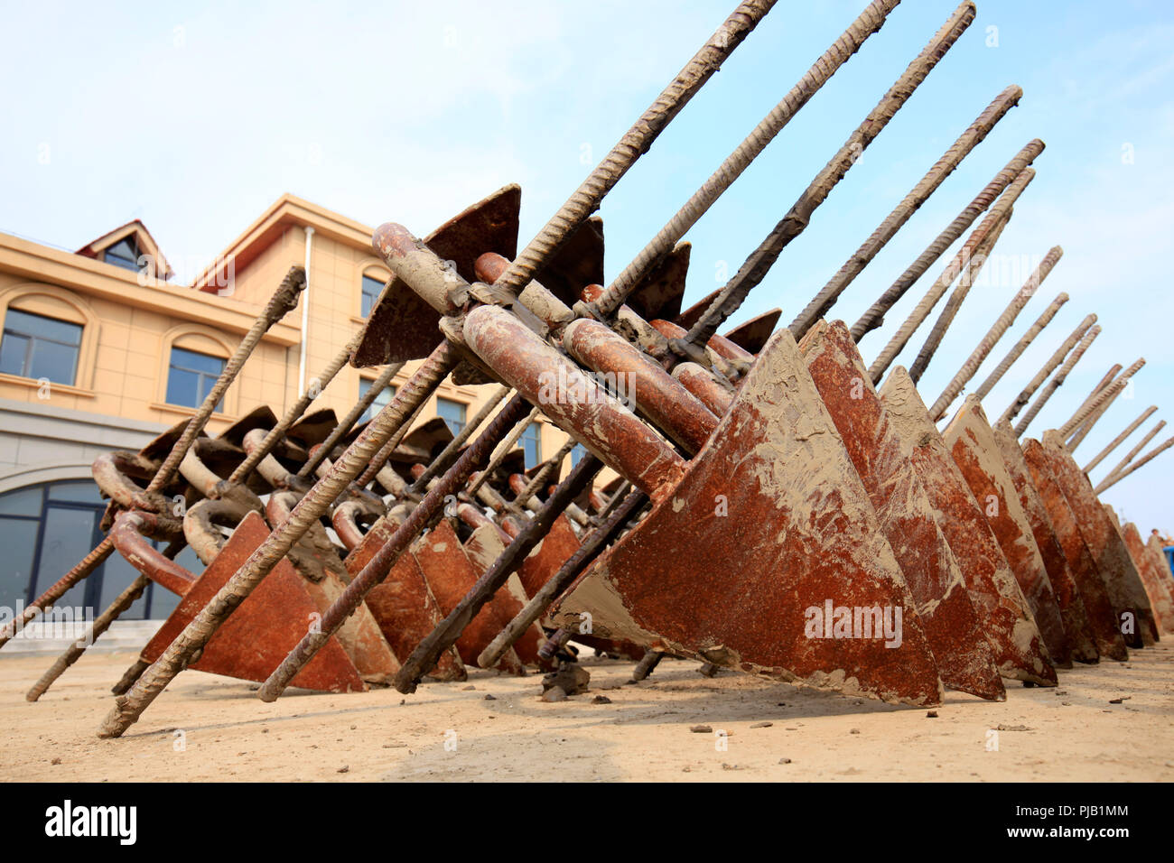 The rusty iron anchor Stock Photo - Alamy