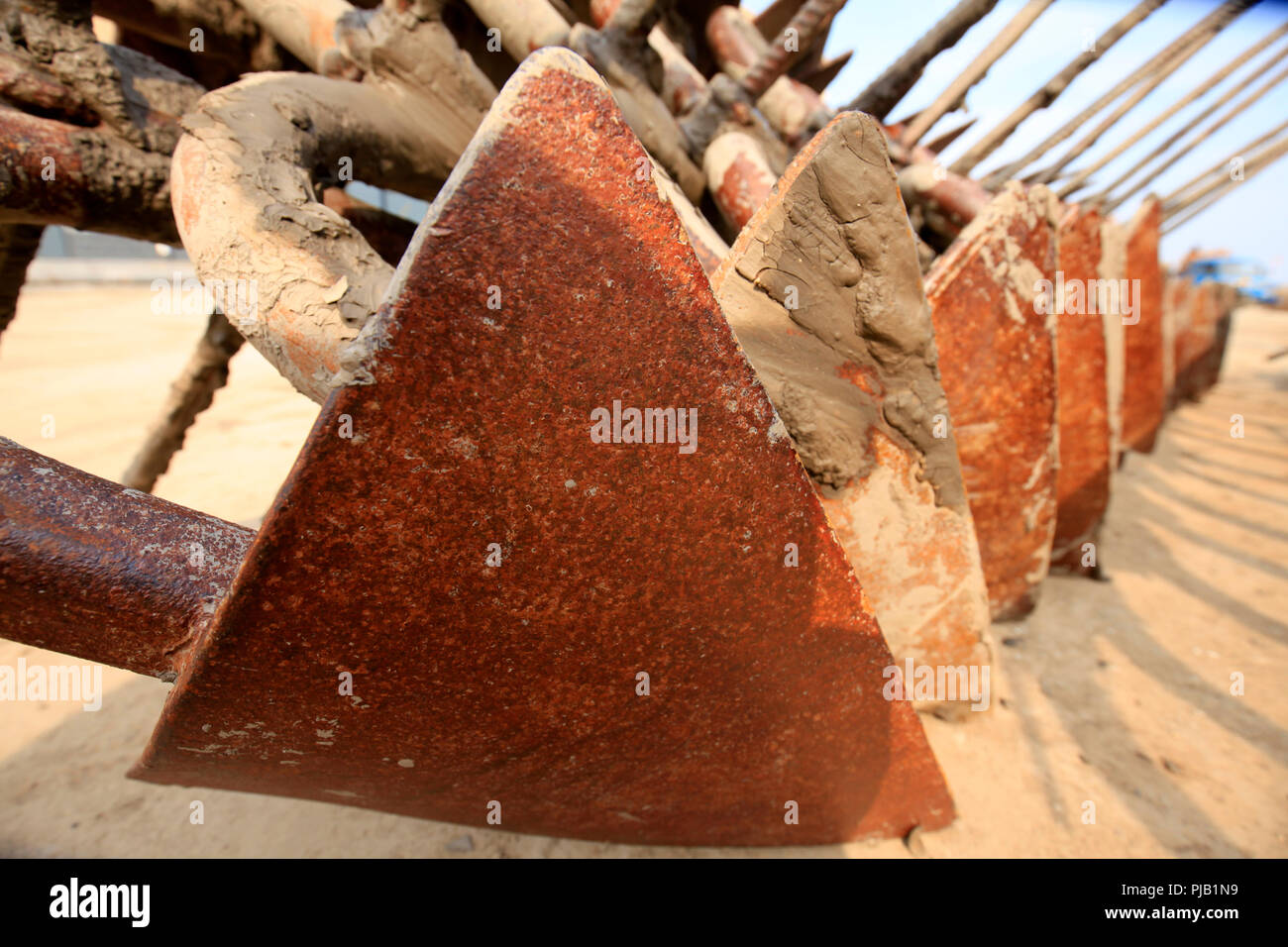 The rusty iron anchor Stock Photo - Alamy