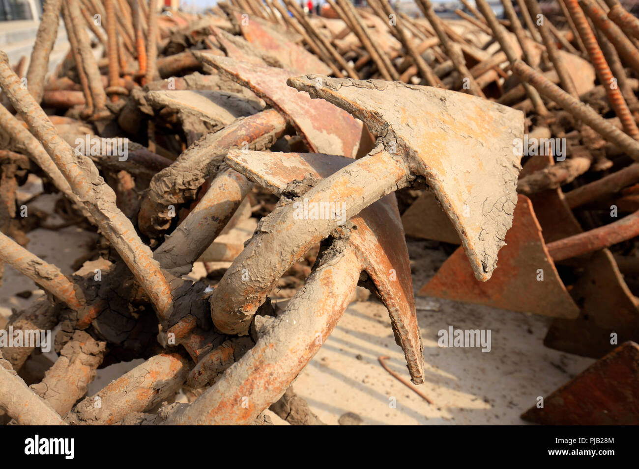 Brown rust anchors hi-res stock photography and images - Alamy