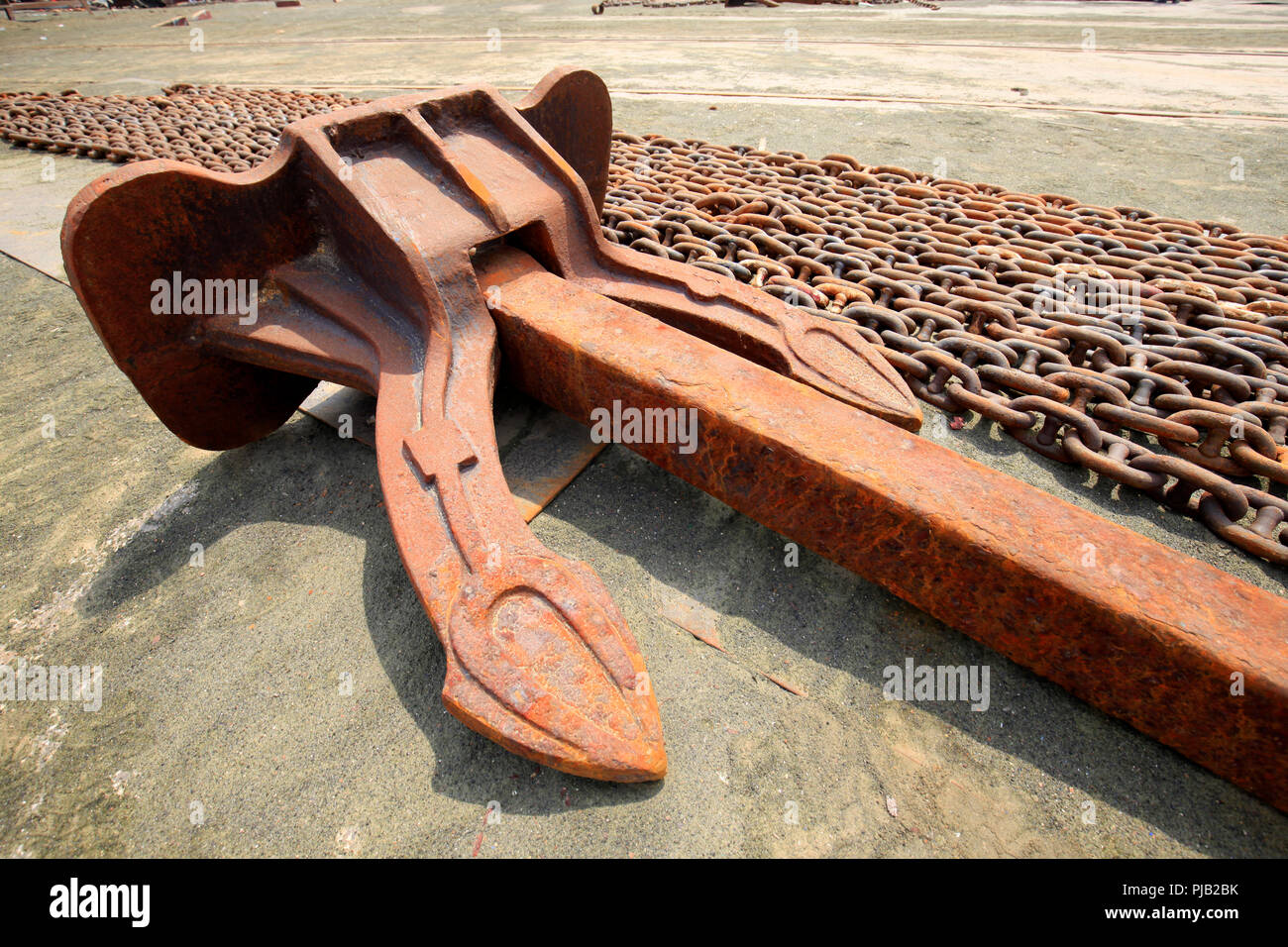 Brown rust anchors hi-res stock photography and images - Alamy