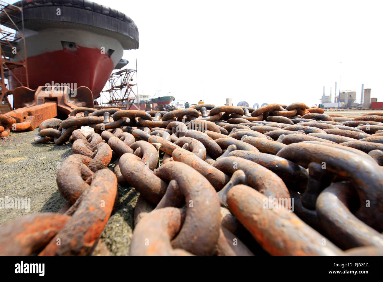 The rusty iron anchor Stock Photo - Alamy
