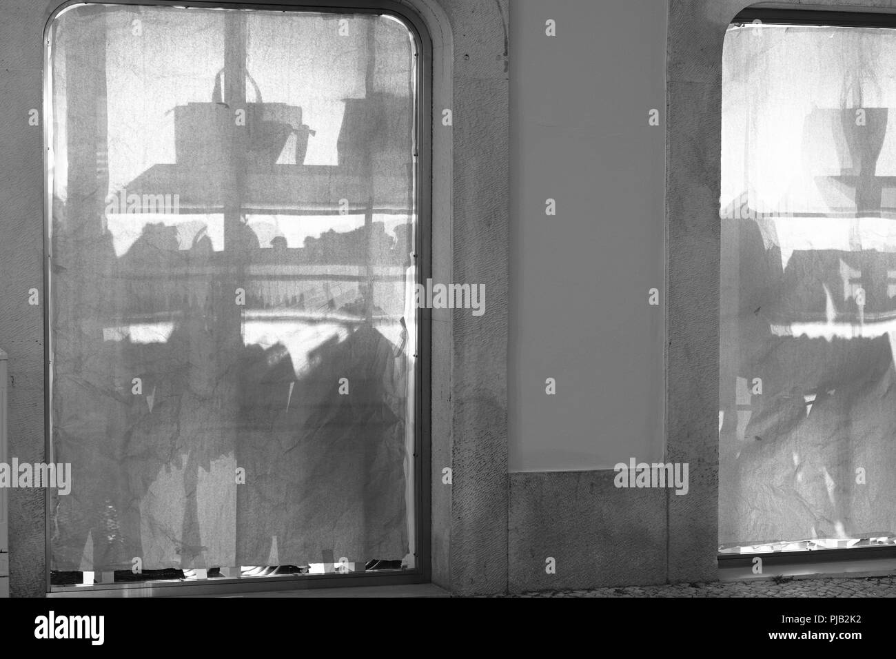 Masking your windows hi-res stock photography and images - Alamy