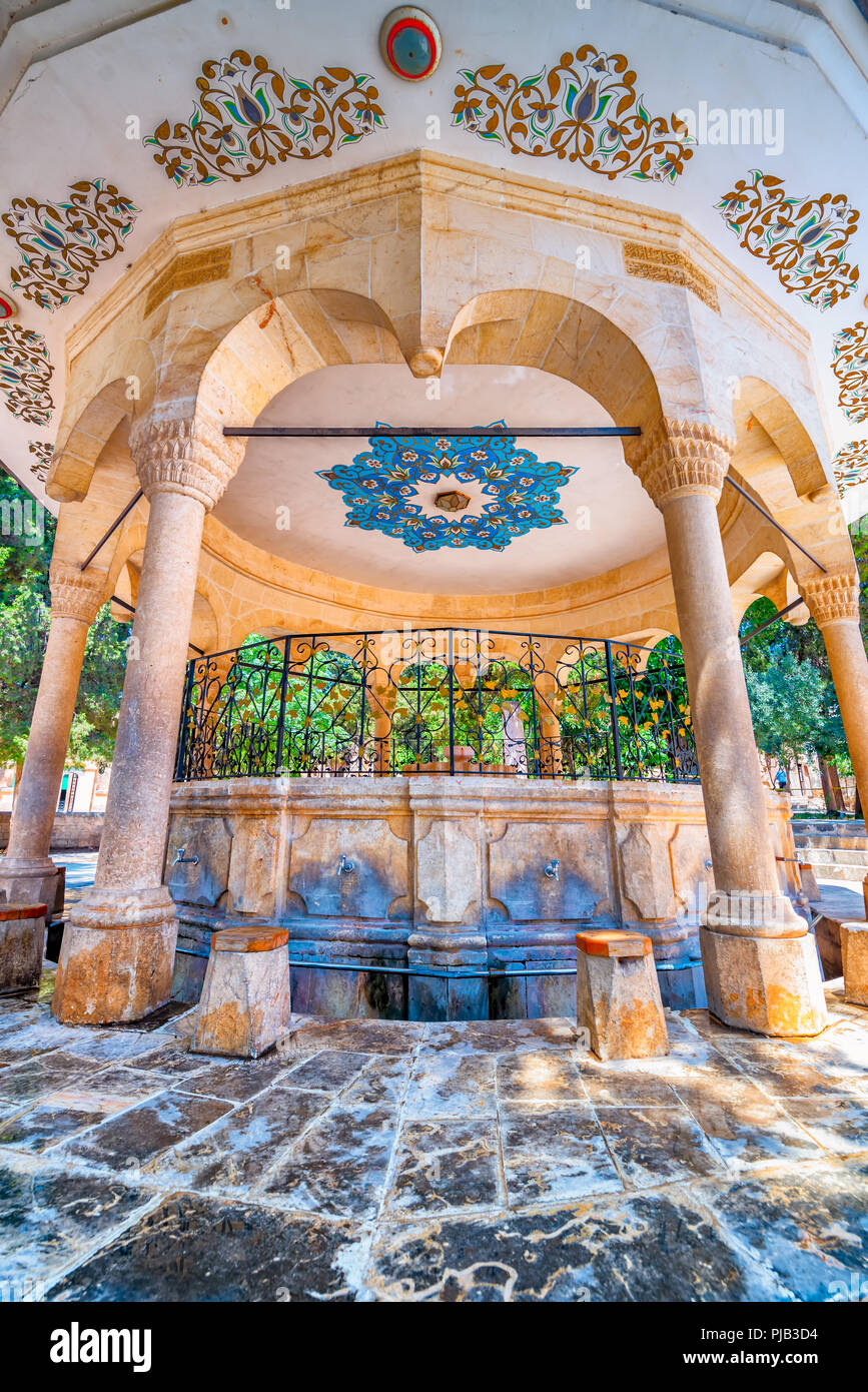 Ancient historical fountain at courtyard of Ulu(Great) Mosque in ...
