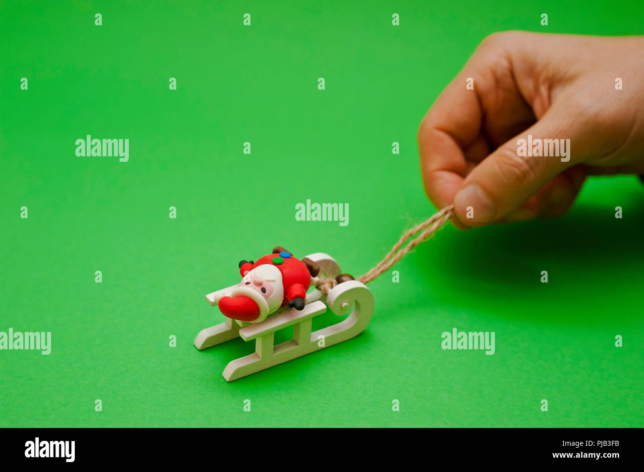 Sledge pull pulling hi-res stock photography and images - Alamy