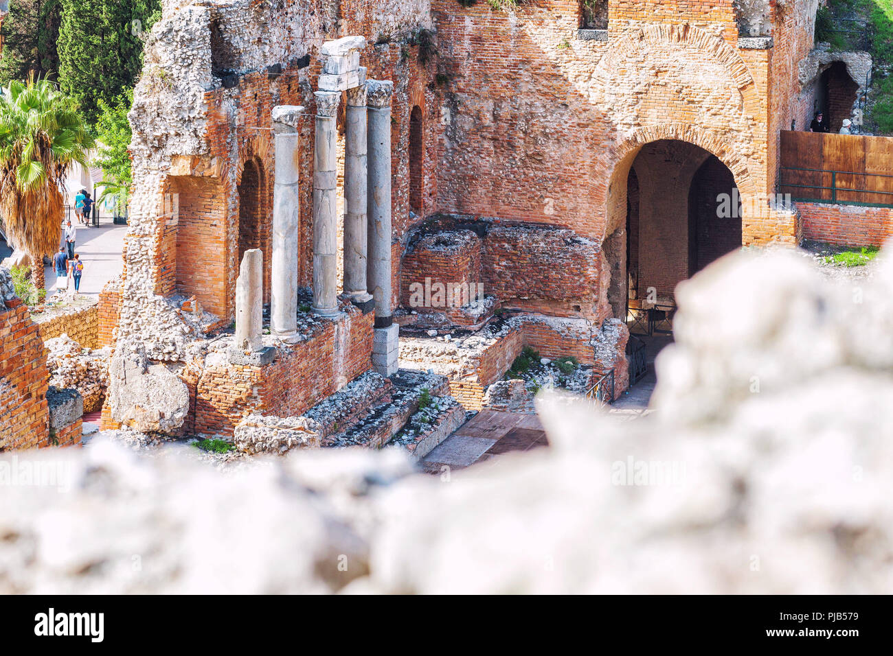 Taormina architecture hi-res stock photography and images - Alamy
