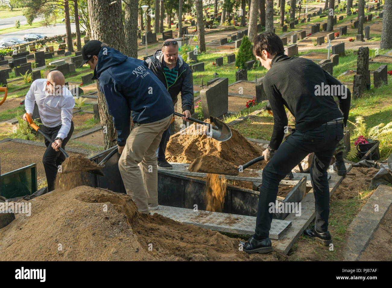 Dig Grave Shovel High Resolution Stock Photography and Images - Alamy