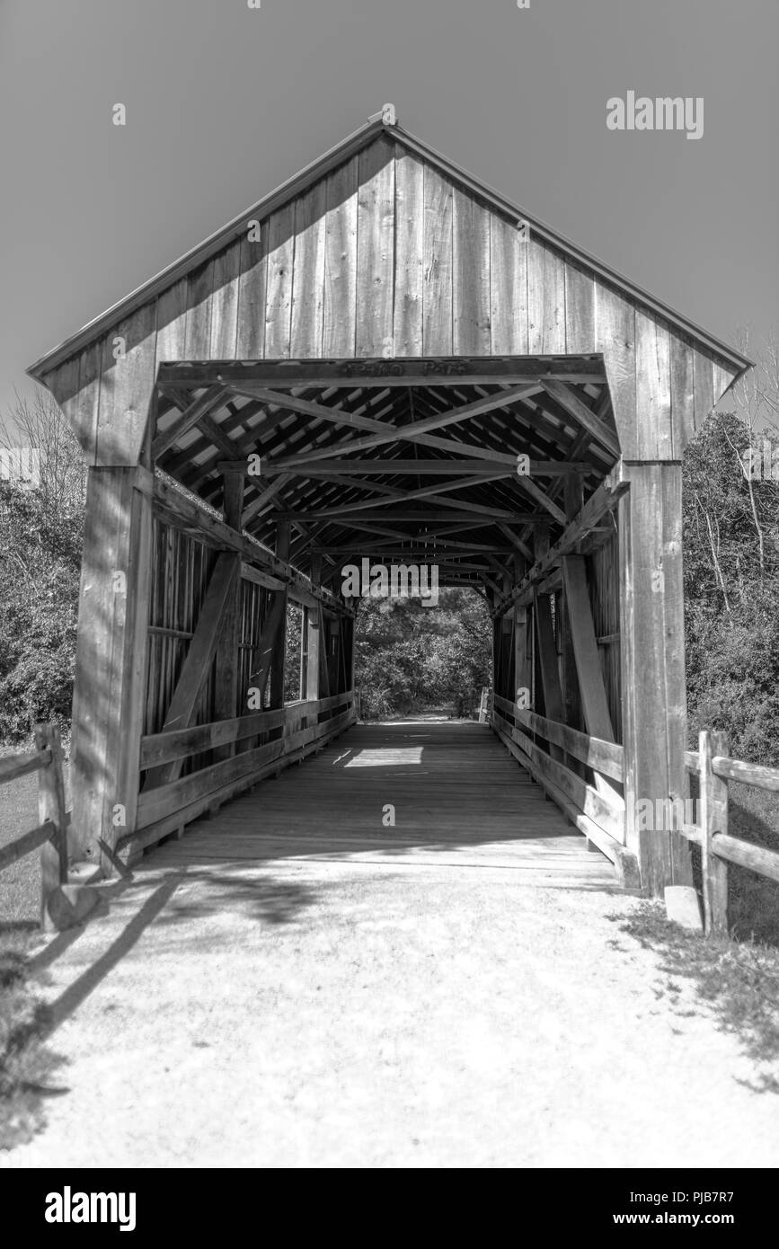 Inverted Truss Bridge High Resolution Stock Photography and Images - Alamy