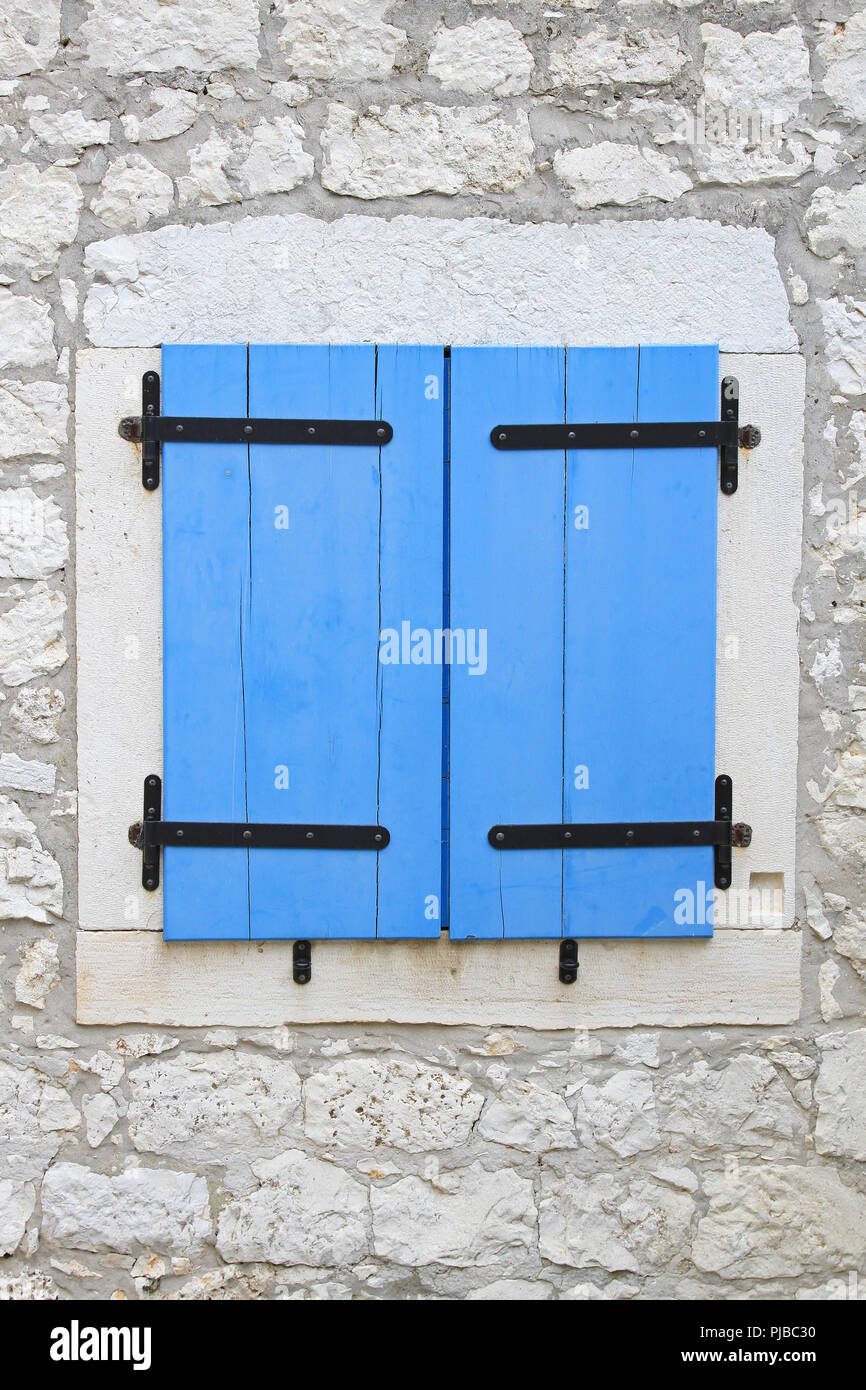 Closed blue window hi-res stock photography and images - Alamy