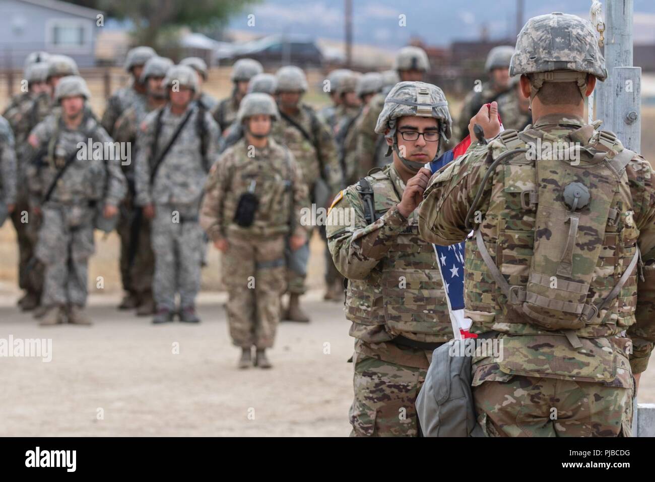Arizona Army National Guard Soldiers with the 198th Regional Support ...
