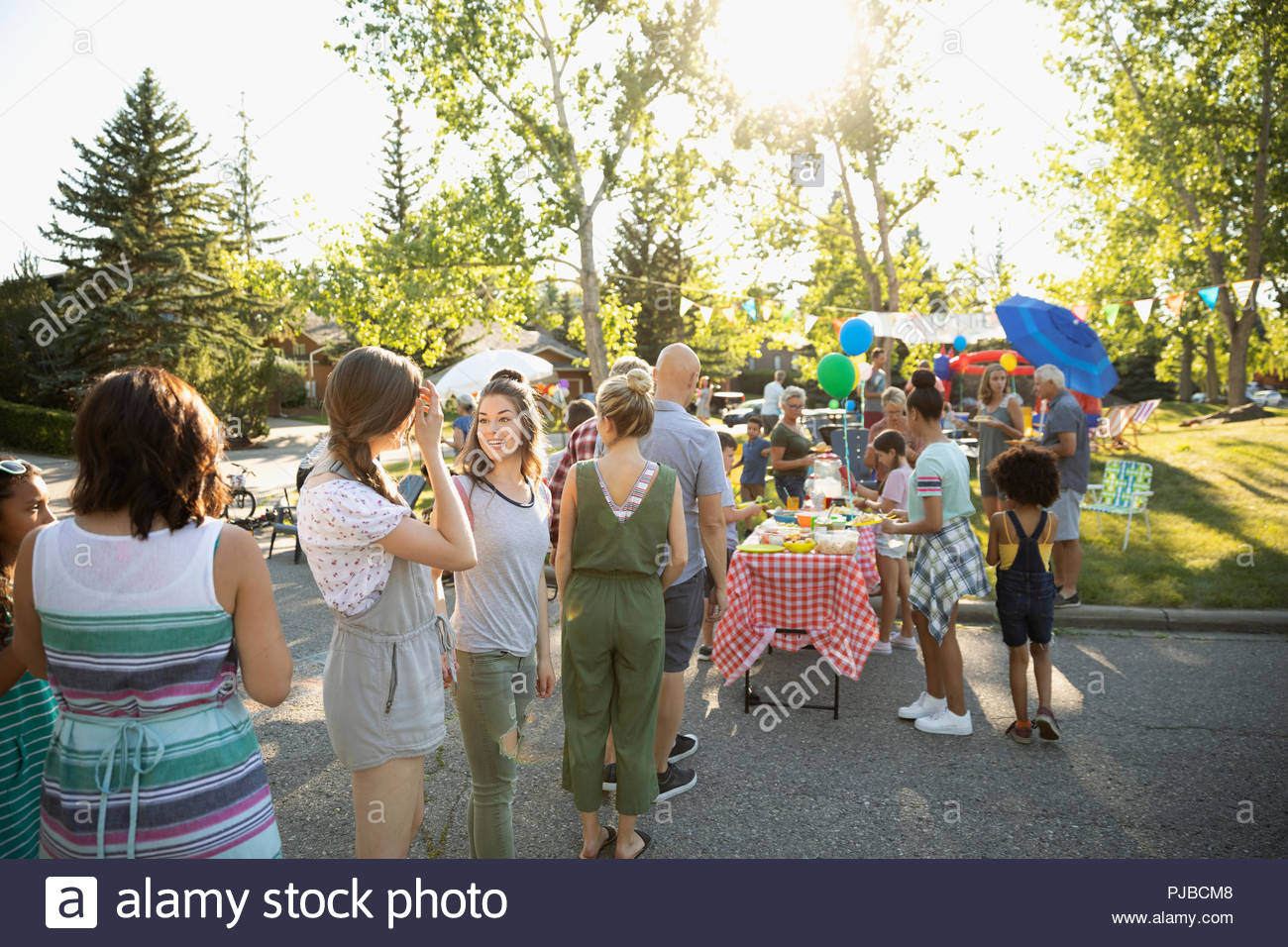 People Standing Queue Stock Photos & People Standing Queue Stock Images ...