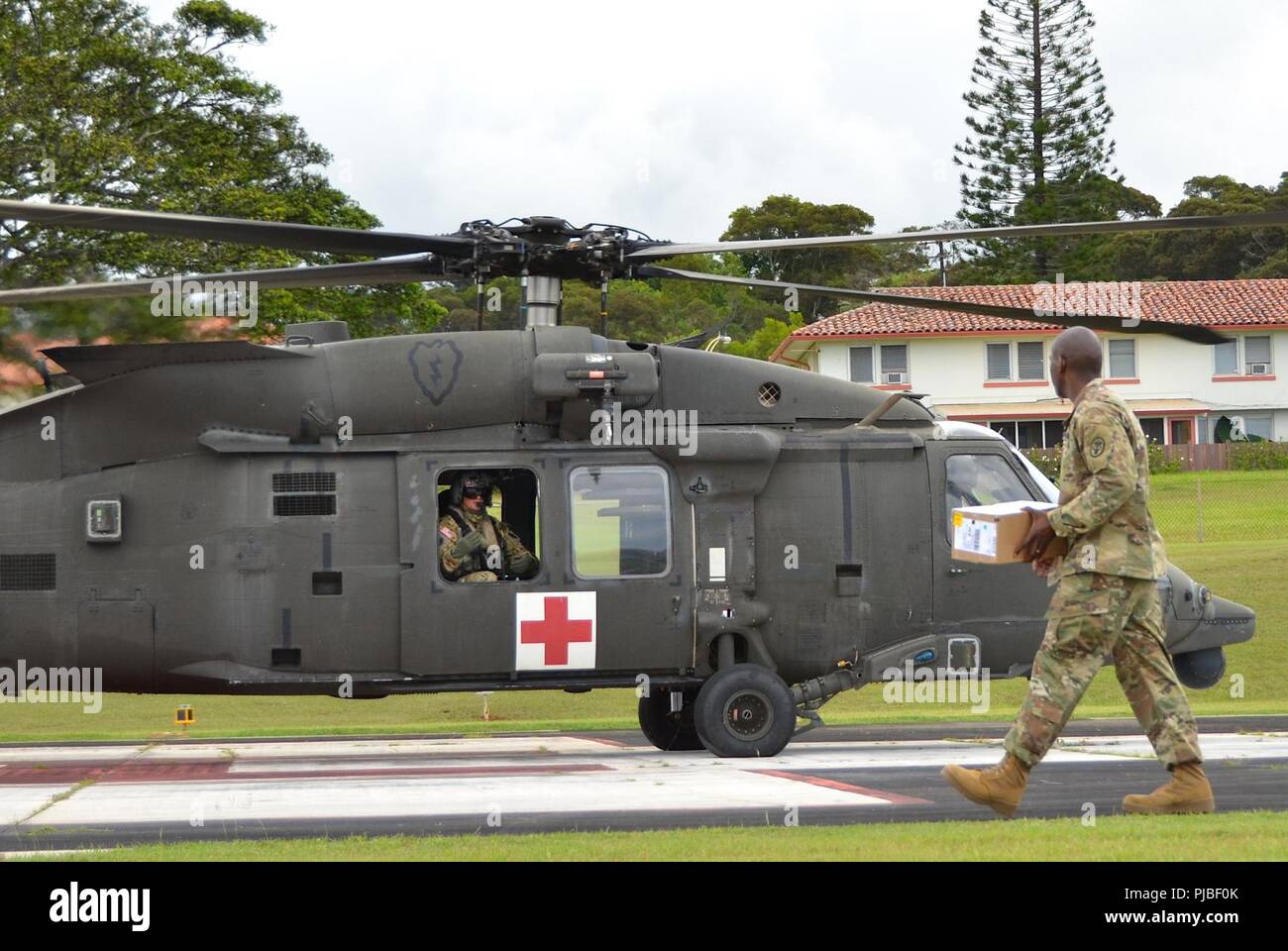 Ships with helipad hi-res stock photography and images - Alamy