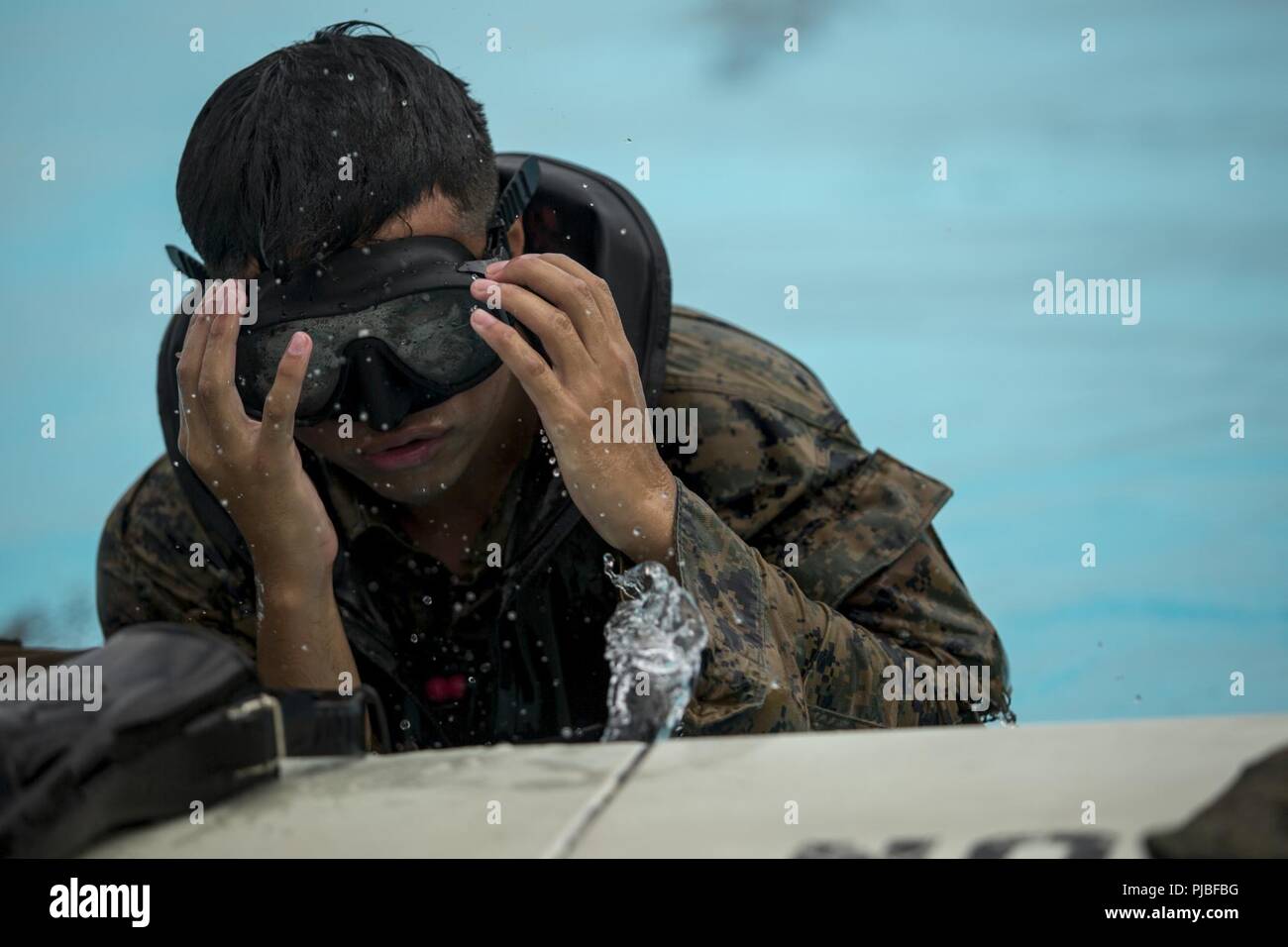 Us military group 2000 hi-res stock photography and images - Alamy