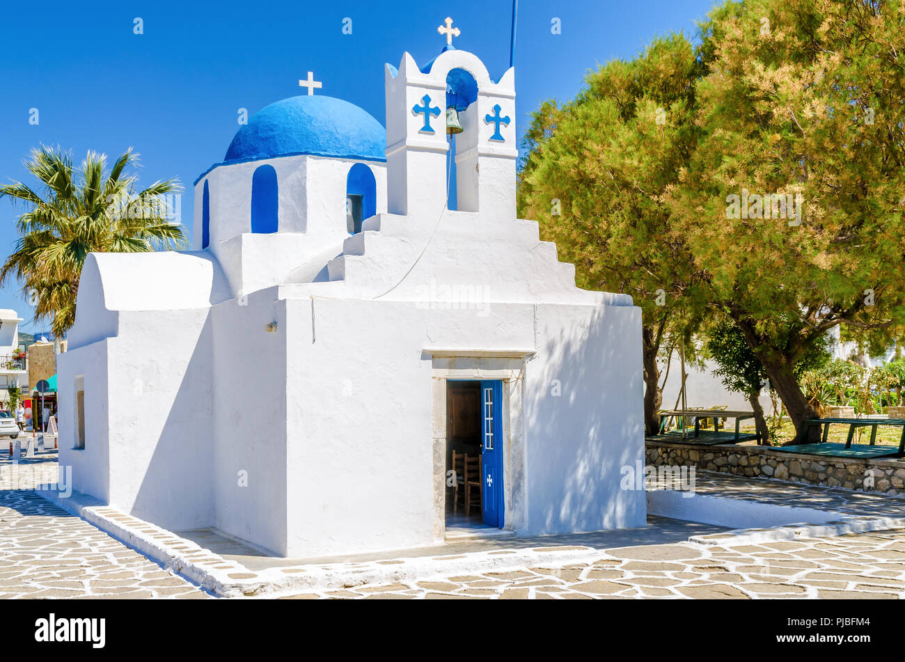 Church in paroikia paros greece hi-res stock photography and images - Alamy