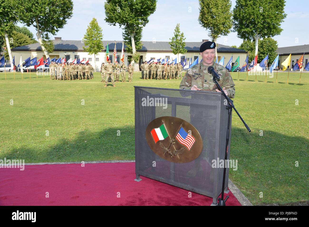 Usaraf setaf commander hi-res stock photography and images - Alamy