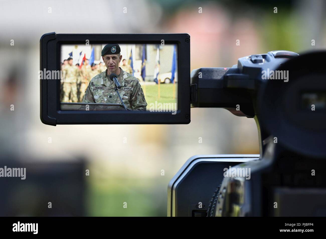 U.S. Army Lt. Col. Marcus S. Hunter, incoming Battalion Commander ...