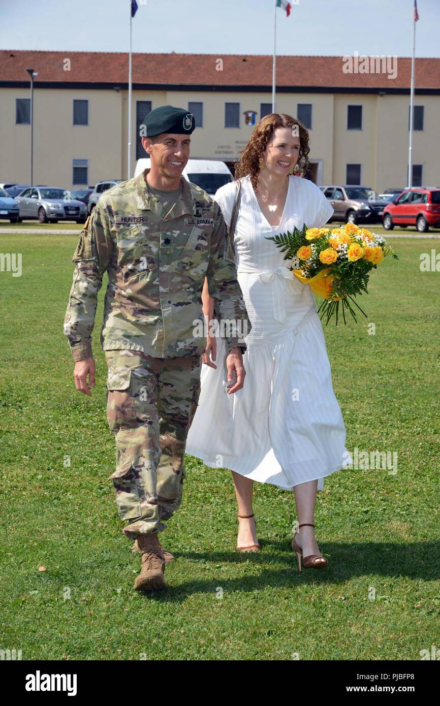 U.S. Army Lt. Col. Marcus S. Hunter, incoming Battalion Commander ...