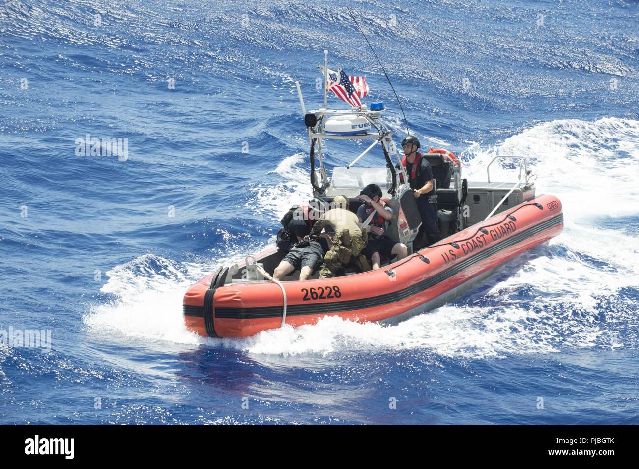 Small ships helicopter hi-res stock photography and images - Alamy