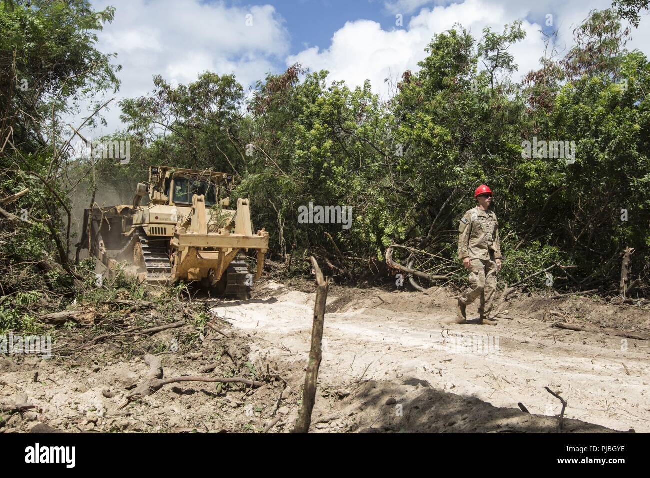MARINE CORPS TRAINING AREA BELLOWS, Hawaii (July 12, 2018) U.S. Army ...