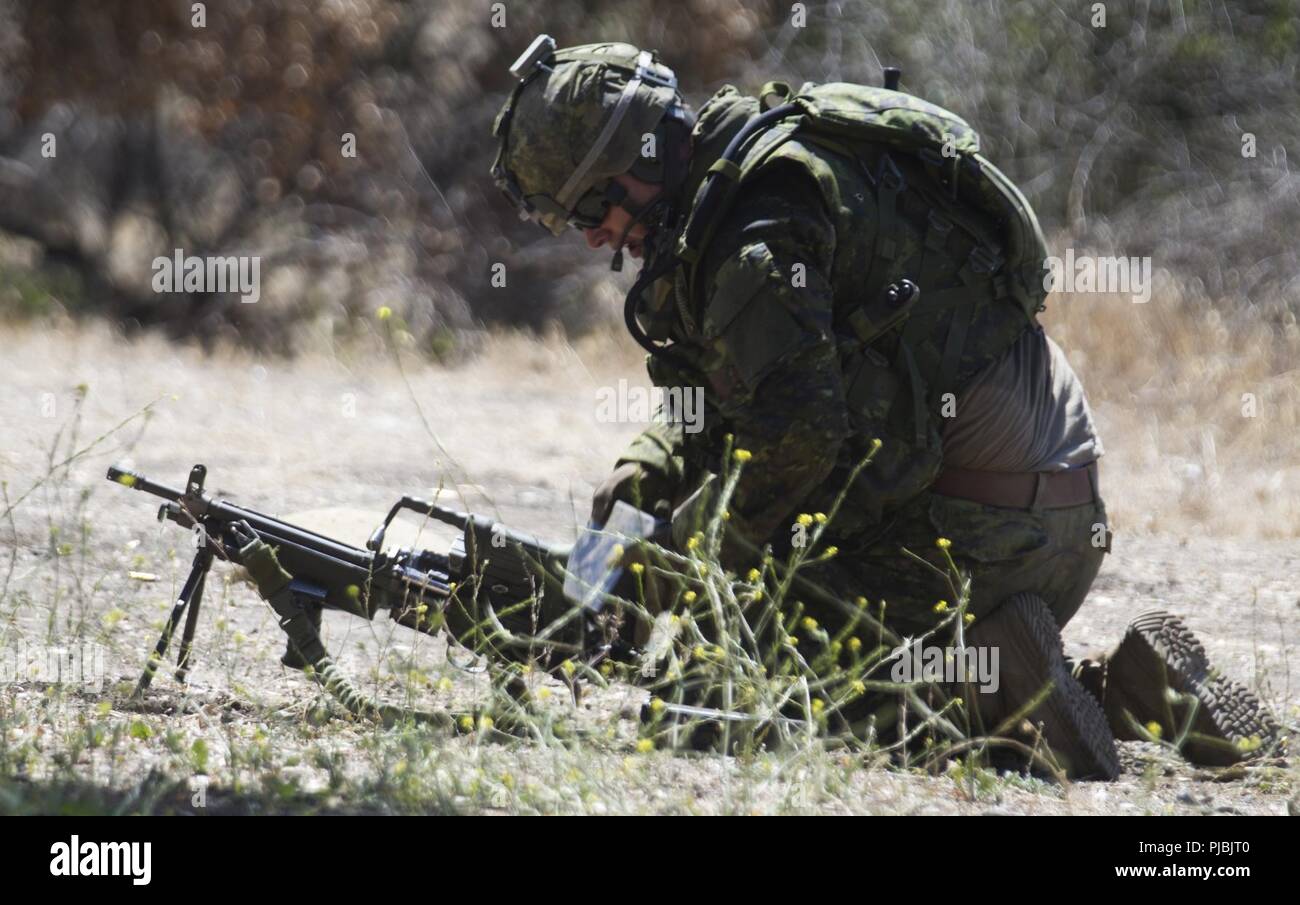 Pop up targets hi-res stock photography and images - Alamy