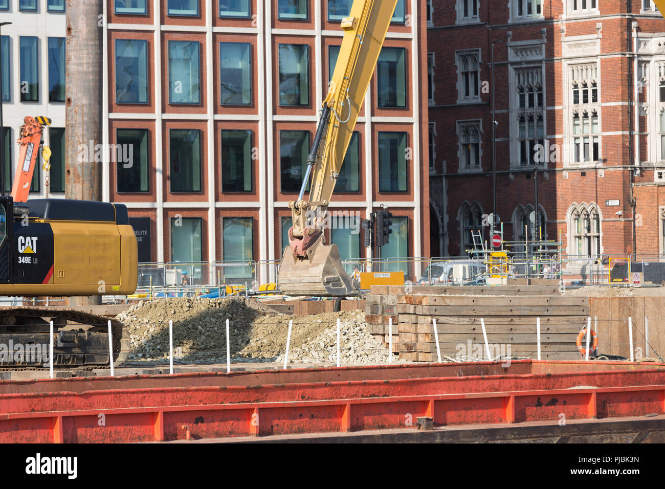 Construction Barges on the River Thames Stock Photo - Alamy