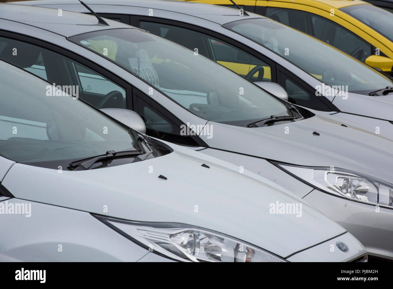 Automobilles hi-res stock photography and images - Alamy