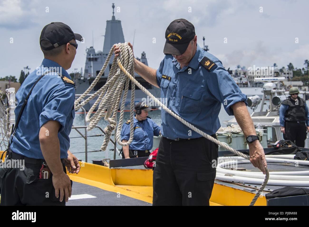 Royal canadian navy frigate hmcs ottawa hi-res stock photography and ...