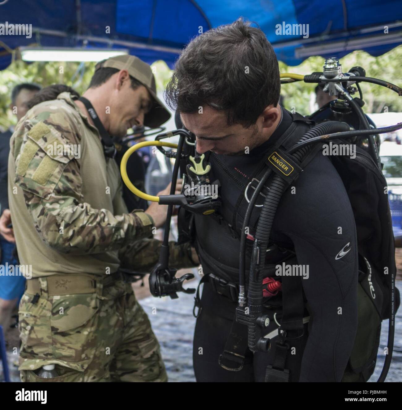 Tham luang cave rescue hi-res stock photography and images - Alamy