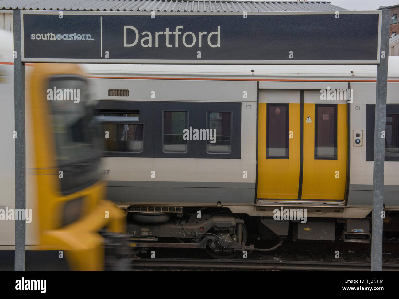 southeastern railway train operating company trains in the platforms at ...