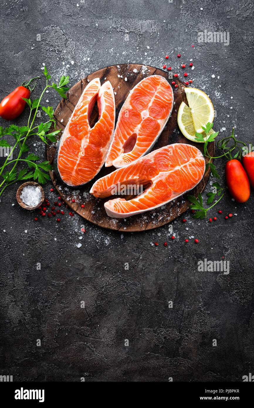 Raw salmon fish. Fresh salmon steaks Stock Photo - Alamy