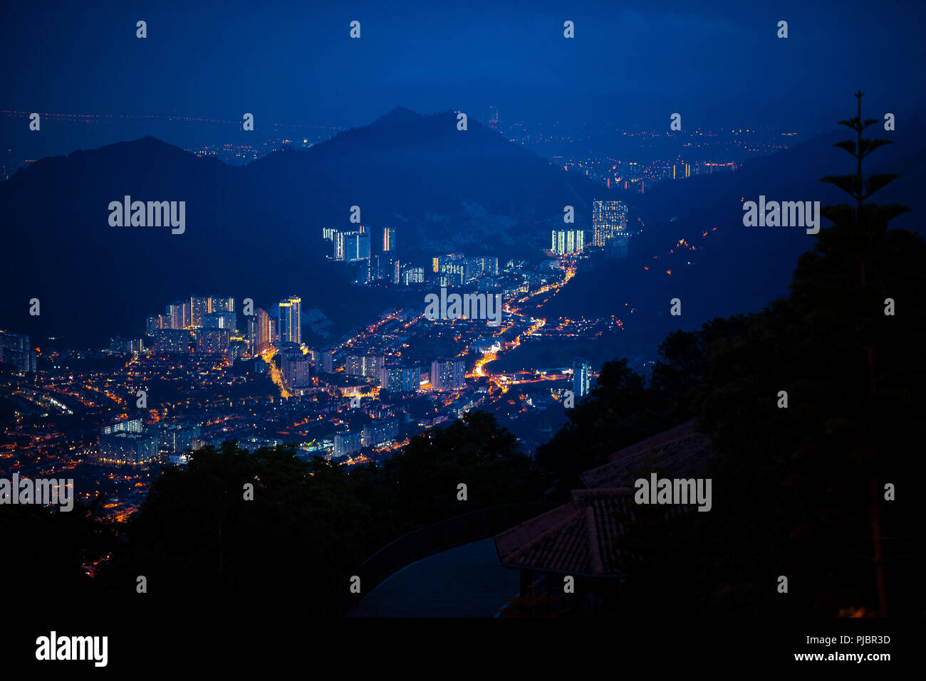 Penang temple skyline hi-res stock photography and images - Alamy