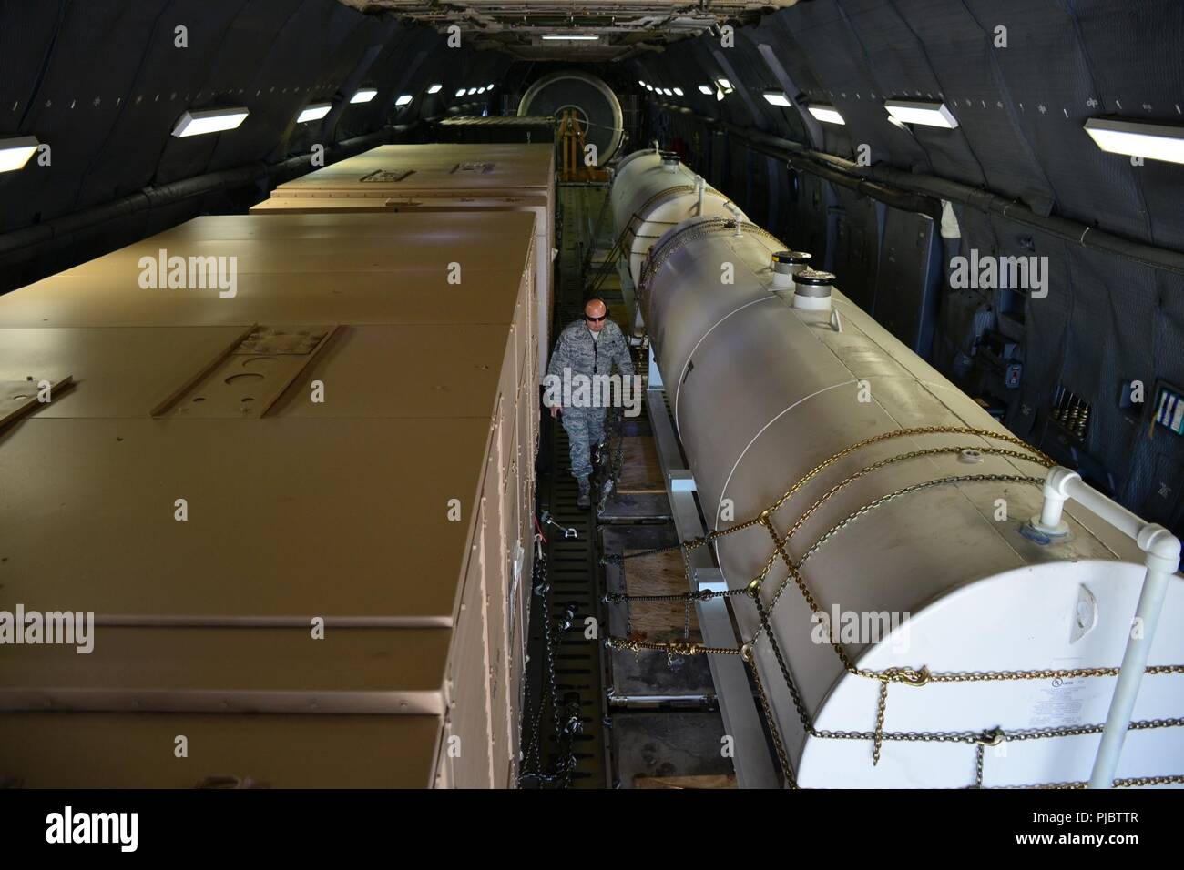 349th aircraft maintenance squadron hi-res stock photography and images ...