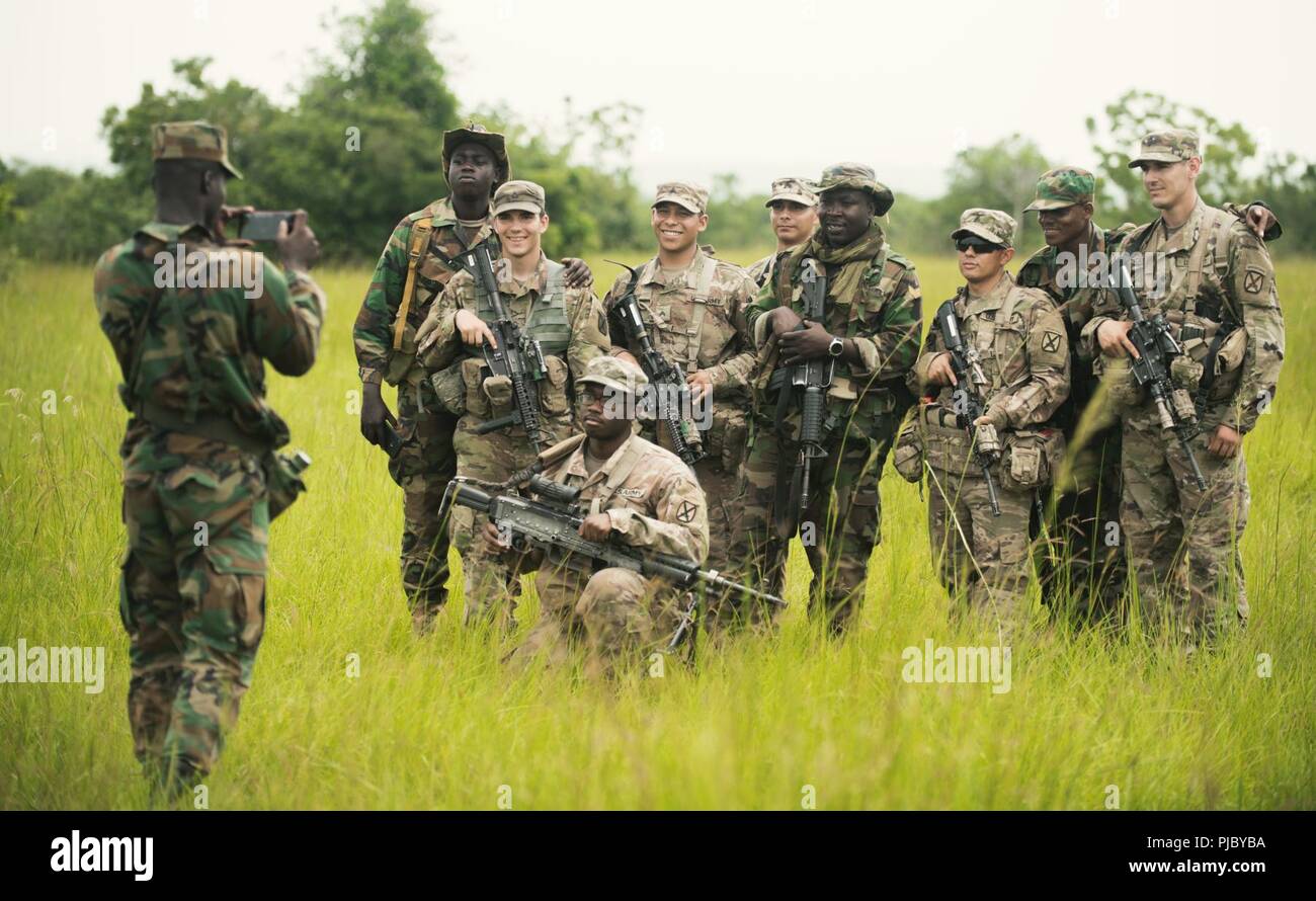 Soldiers with U.S. Army's 1-32 Infantry Regiment, 1st Brigade Combat ...