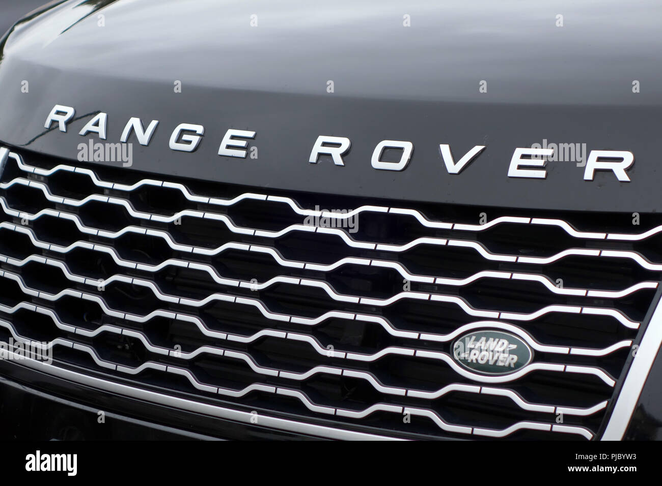 Land rover styling hi-res stock photography and images - Alamy