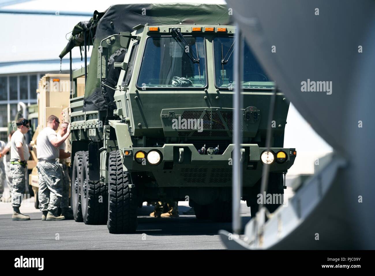 270th air traffic control squadron hi-res stock photography and images ...