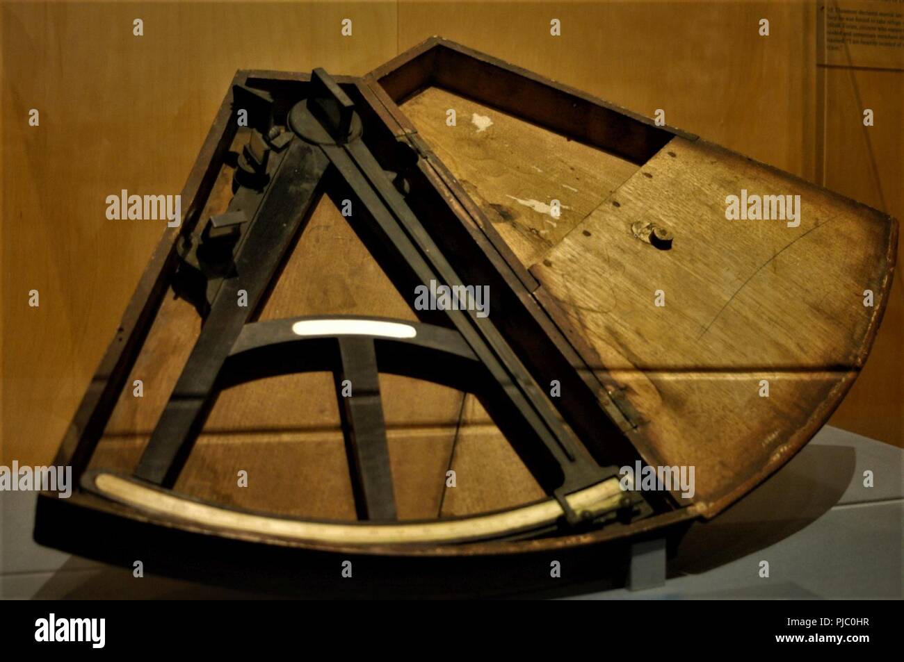 Octant hi-res stock photography and images - Alamy