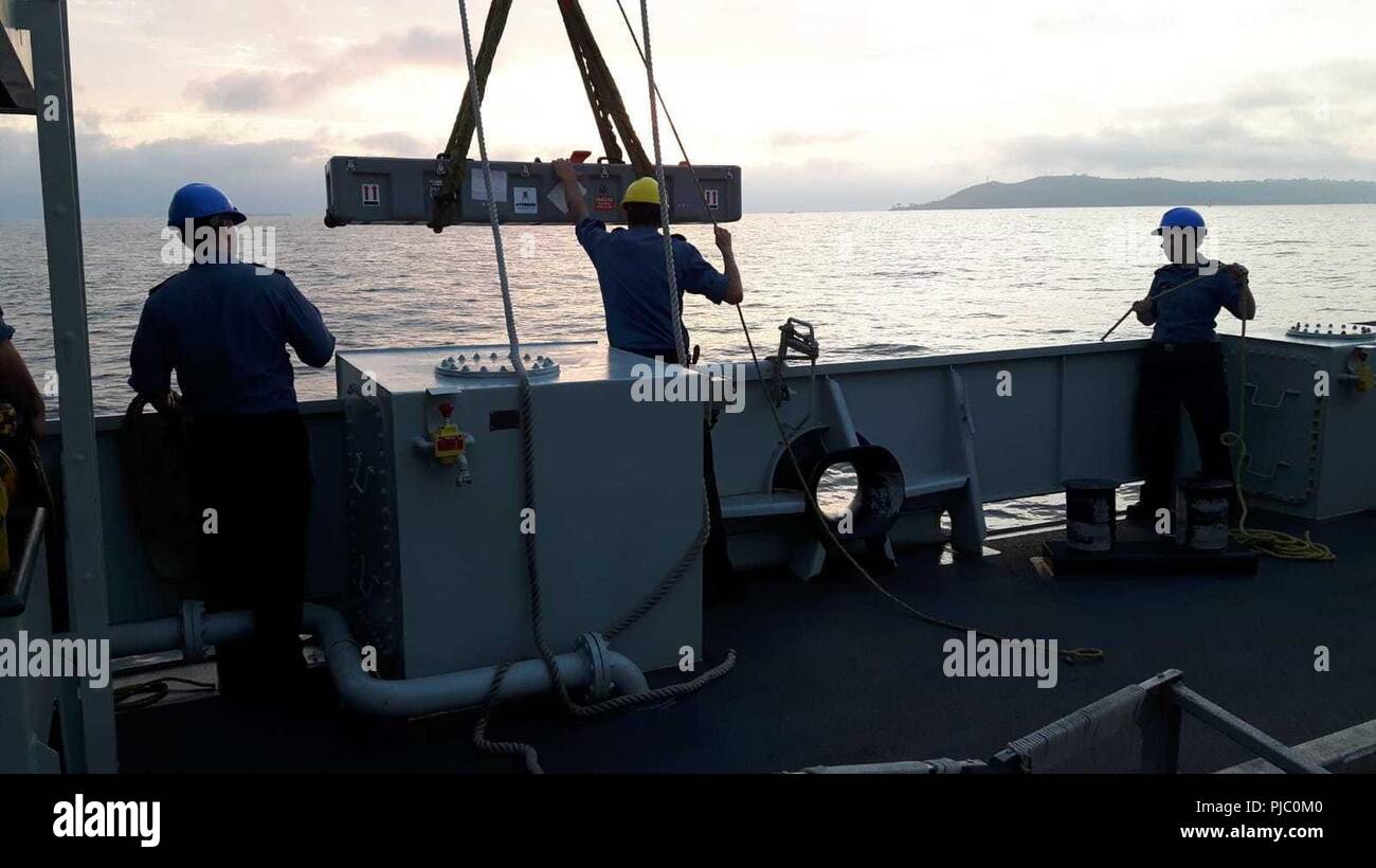 PACIFIC OCEAN (July 16, 2018) Royal Canadian Navy (RCN) Sailors ...