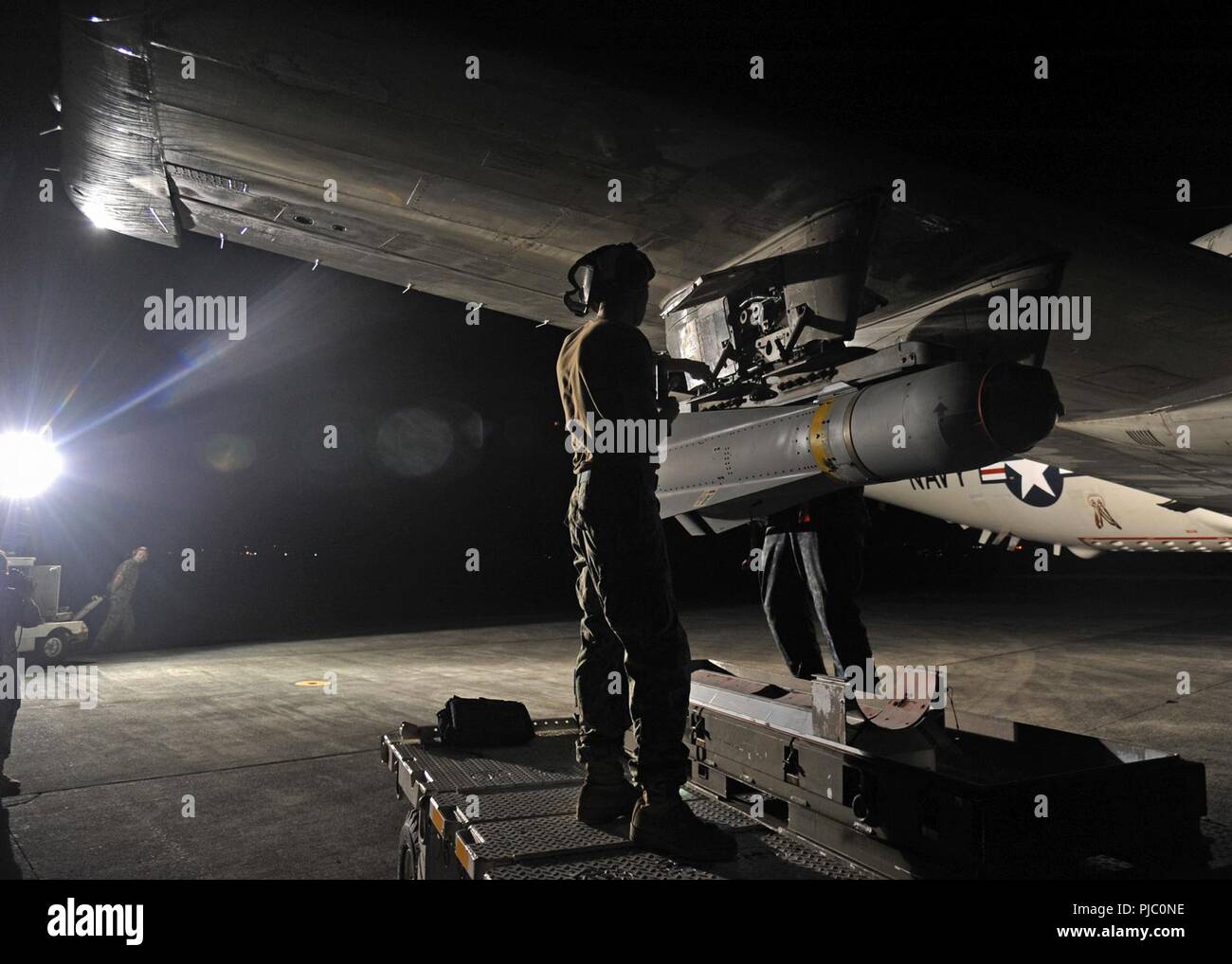 Air force agm 65 maverick missile hi-res stock photography and images ...