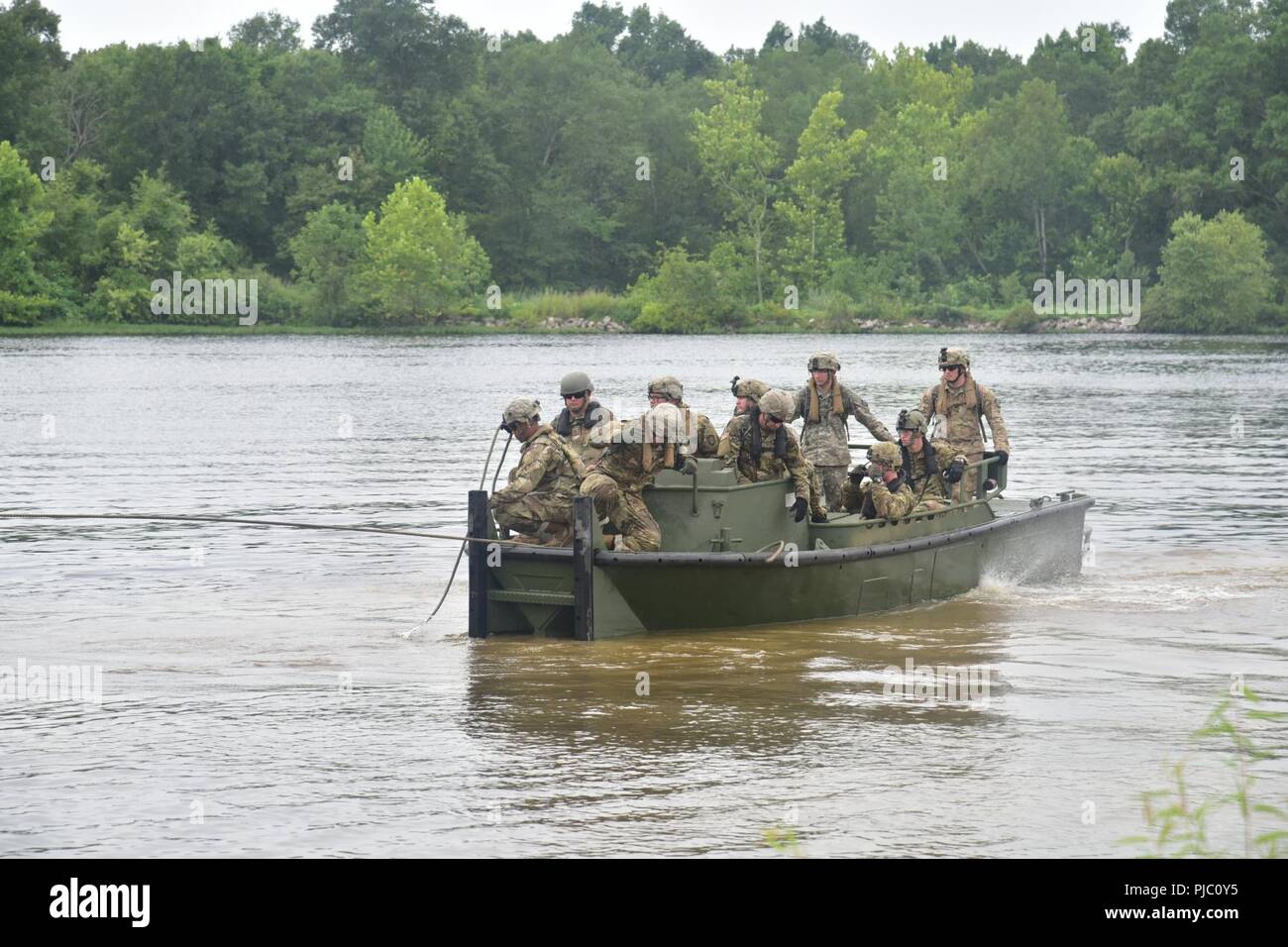 Wet gap crossing exercise hi-res stock photography and images - Alamy