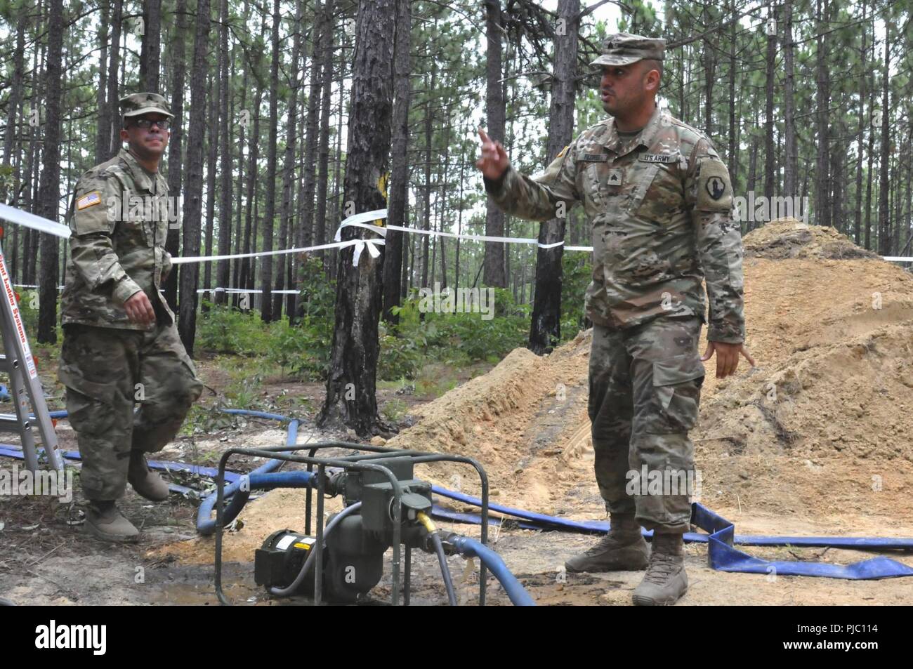 Us army laundry operations hi-res stock photography and images - Alamy