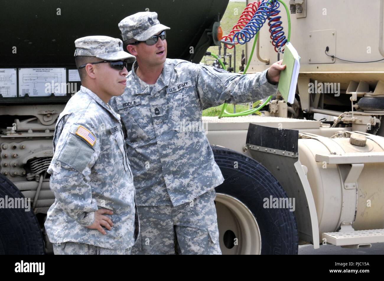 Quartermaster liquid logistics exercise hi-res stock photography and ...