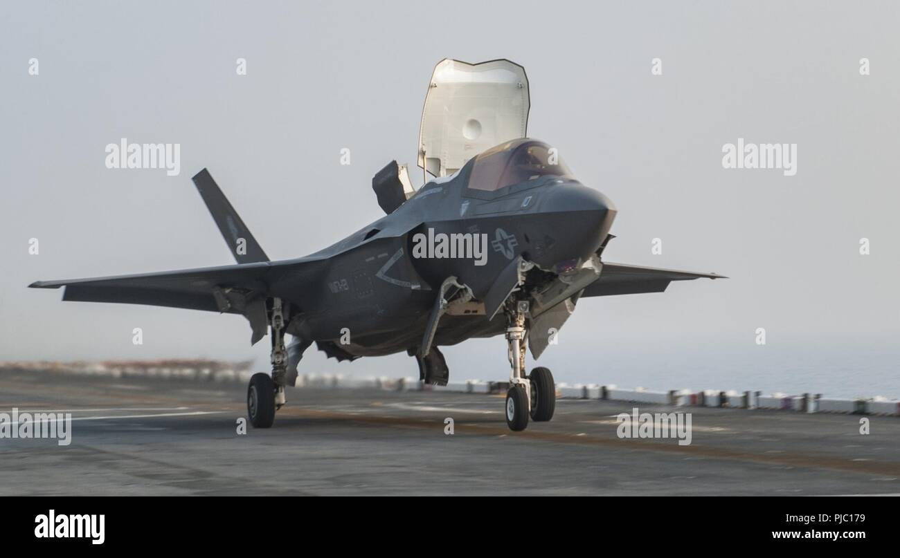 Arleigh burke flight ii hi-res stock photography and images - Alamy