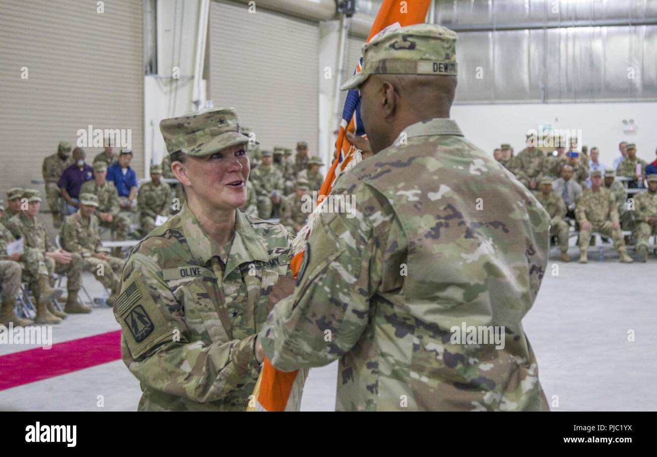 Incoming 335th Signal Command (Theater) (Provisional) commander U.S ...