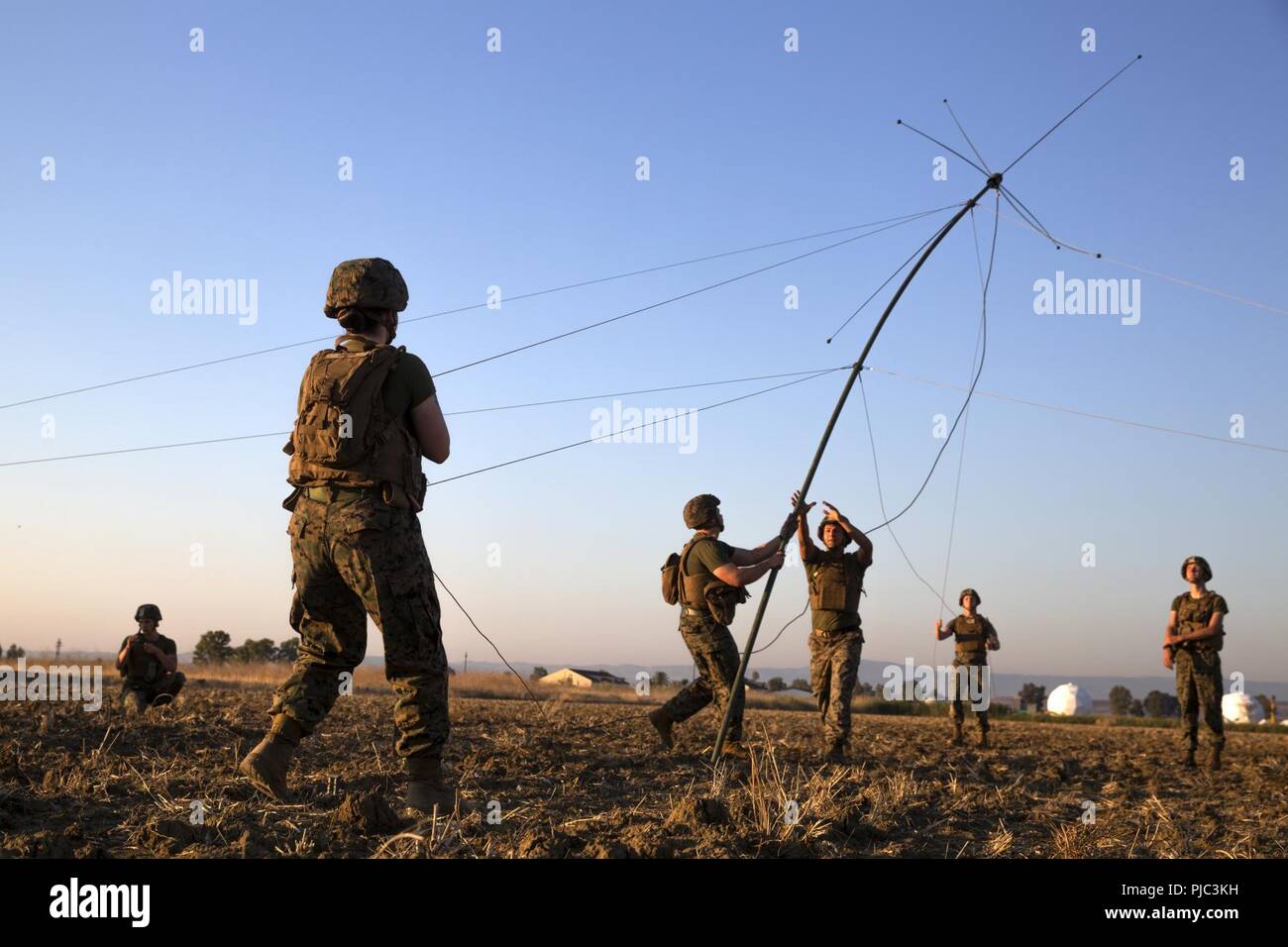 Marines assigned to Special Purpose Marine Air-Ground Task Force-Crisis ...