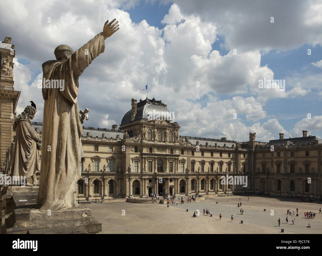 Louvre museum courtyard sculptures hi-res stock photography and images ...