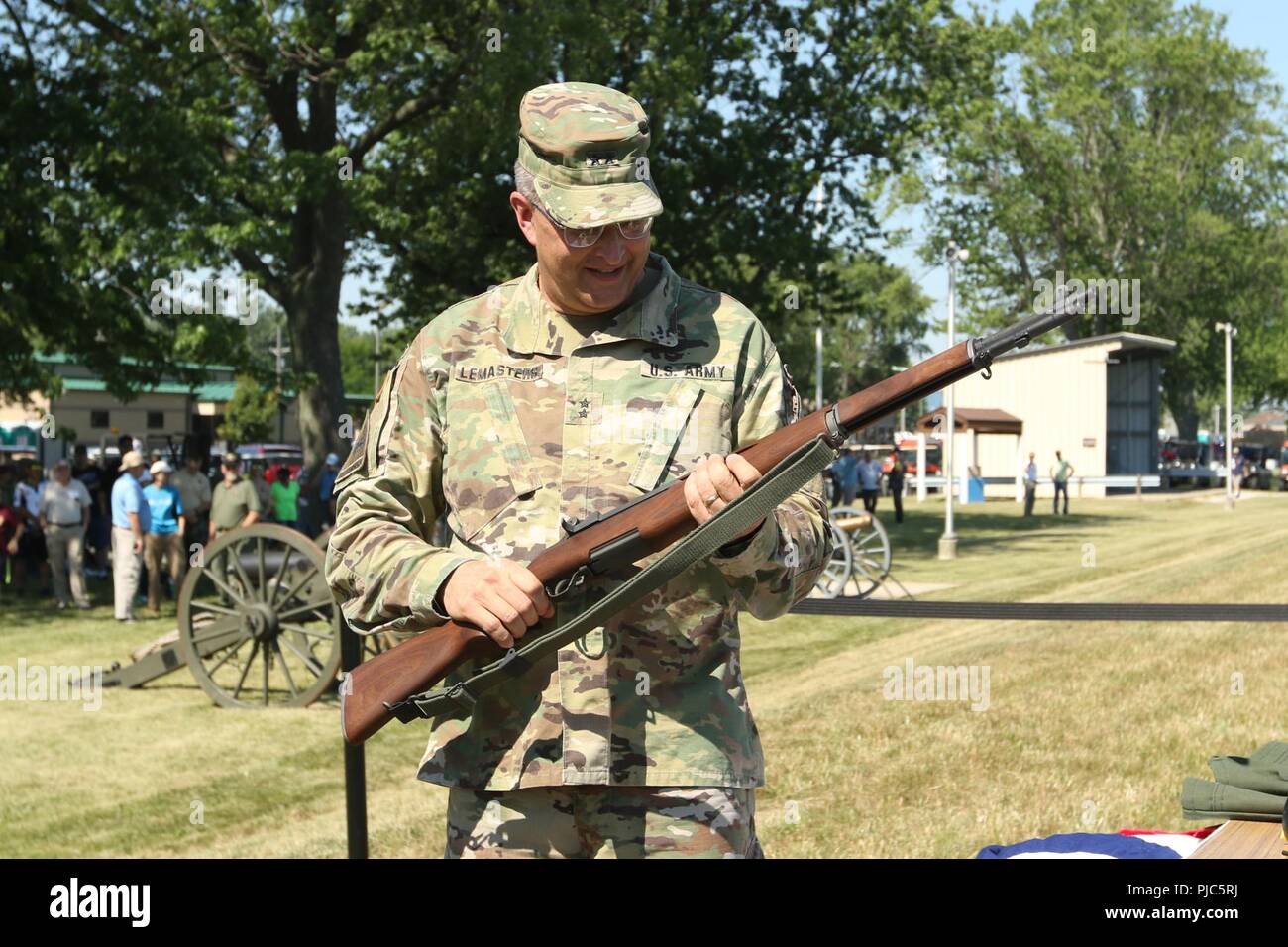 Maj. Gen. Clark Lemasters of the U.S. Army Tank-Automotive and ...