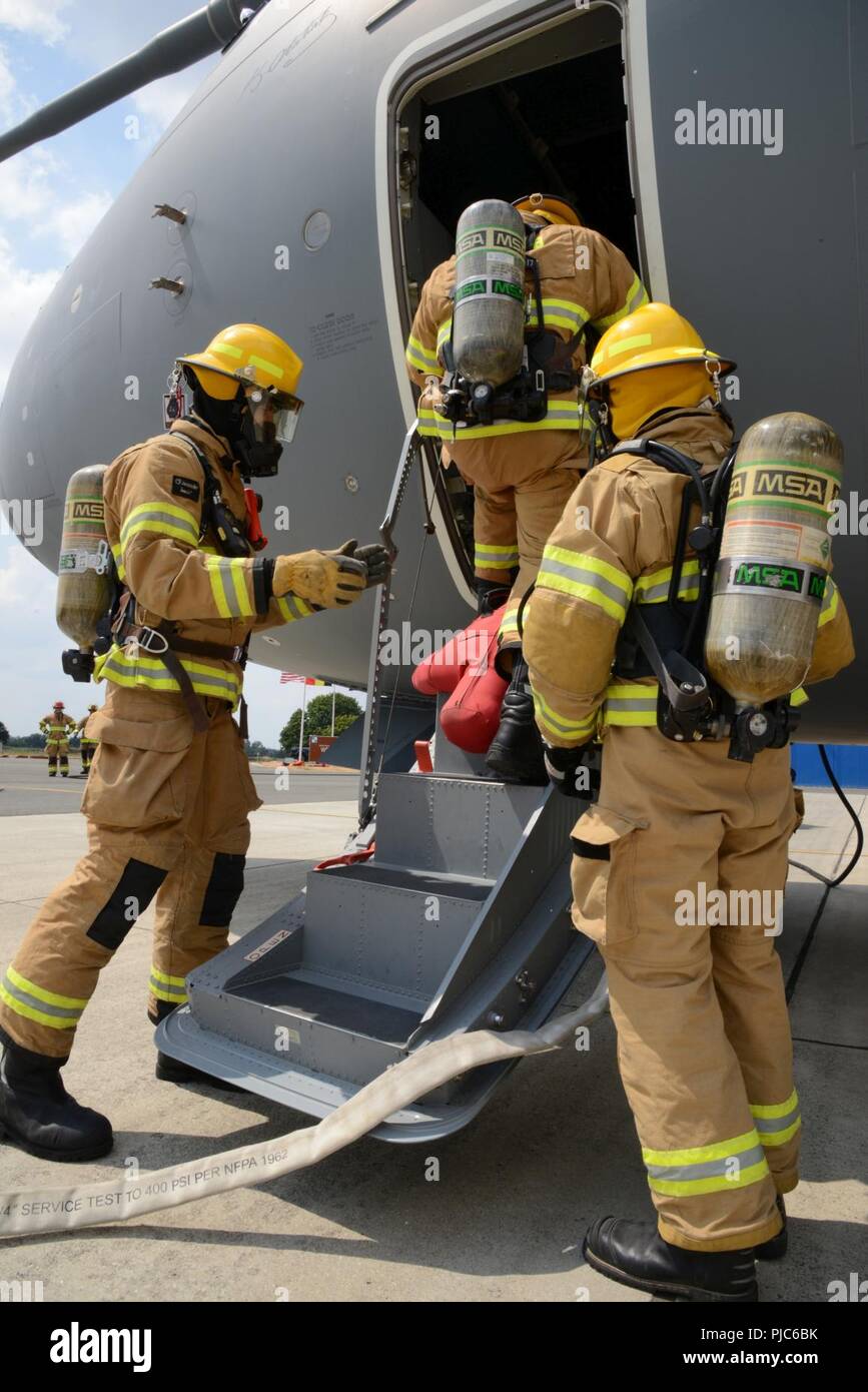 Turkish airbus a400m fire fighter exercise hi-res stock photography and ...