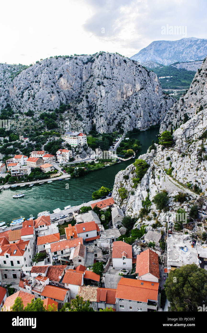 Cetina river flowing through the town of Omiš Stock Photo - Alamy