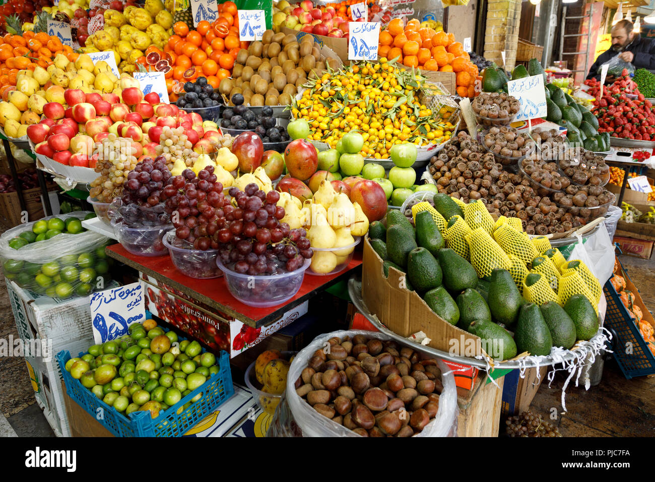 Fruit shop tehran iran middle hi-res stock photography and images - Alamy
