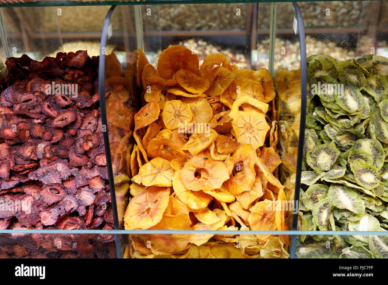 Tehran iran bazaar market fruit hi-res stock photography and images - Alamy